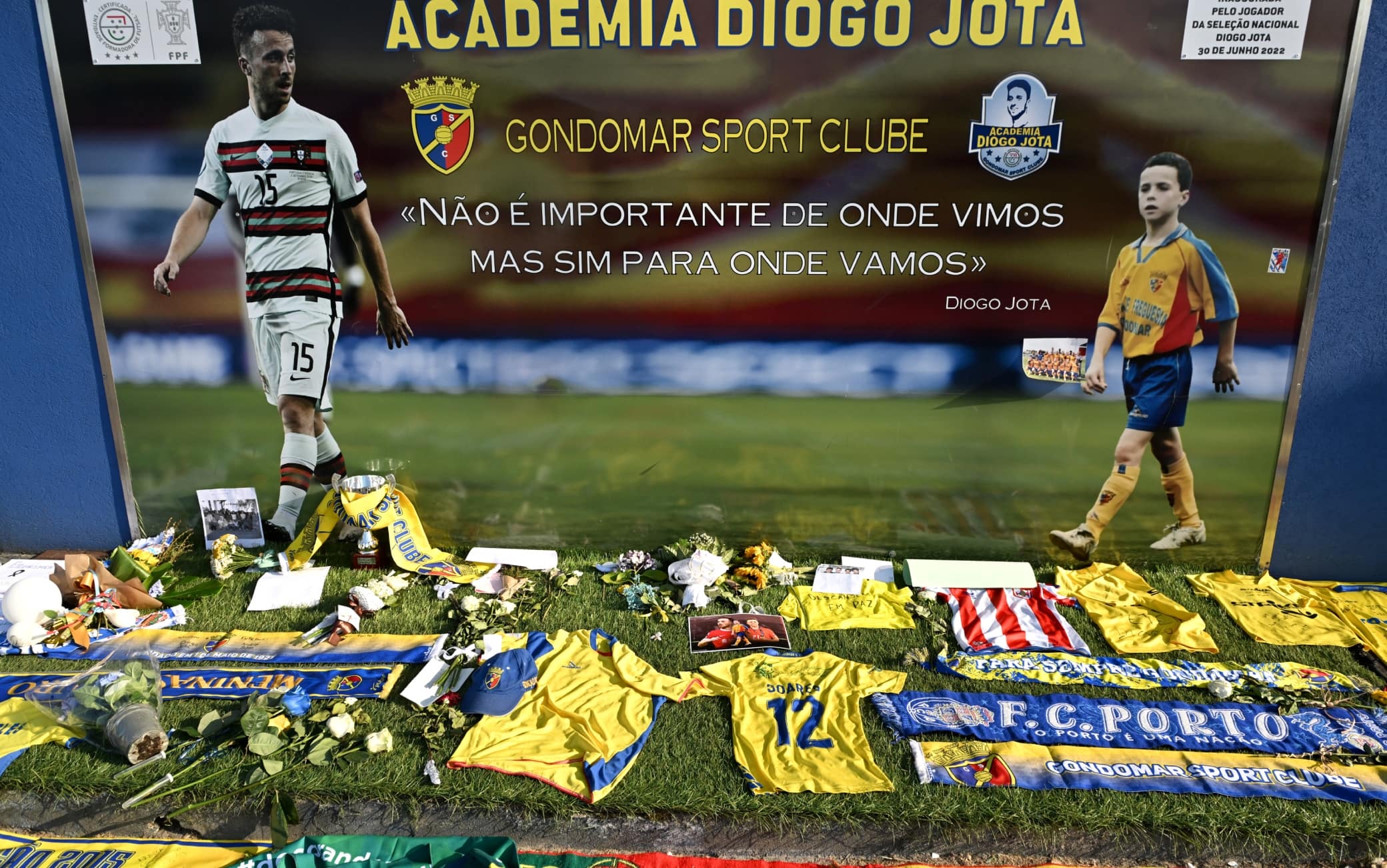 Diogo Jota, oggi i funerali del giocatore e del fratello. Le news live | Sky Sport